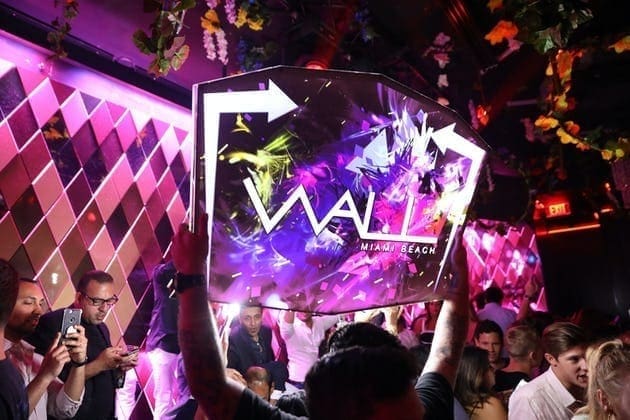 Wall Lounge - SILHO